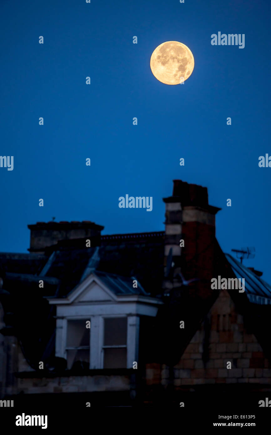 Largest supermoon hi-res stock photography and images - Alamy