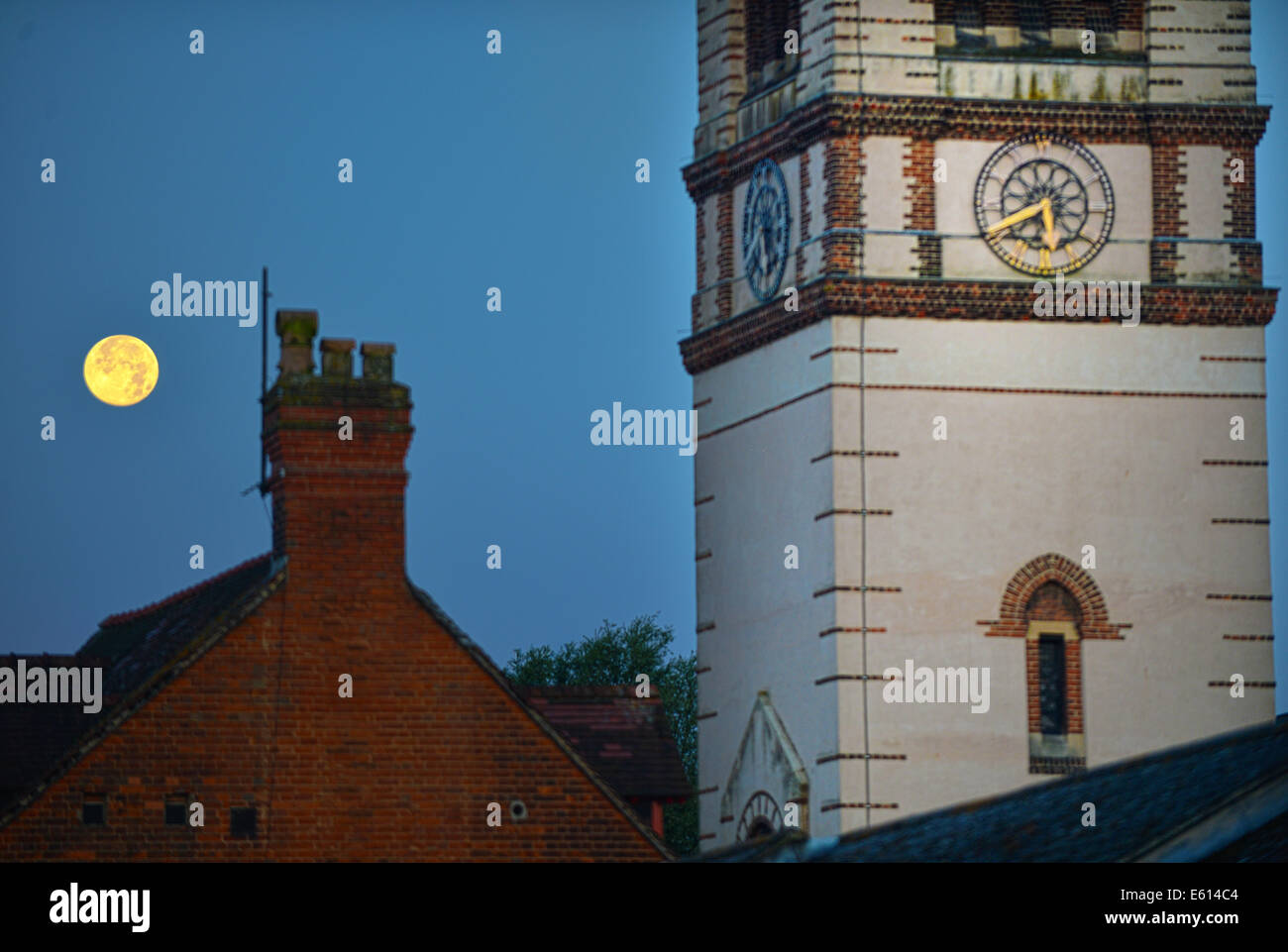 Oxford, Oxfordshire, UK. 11th August, 2014. Dawn, Monday morning, the ...