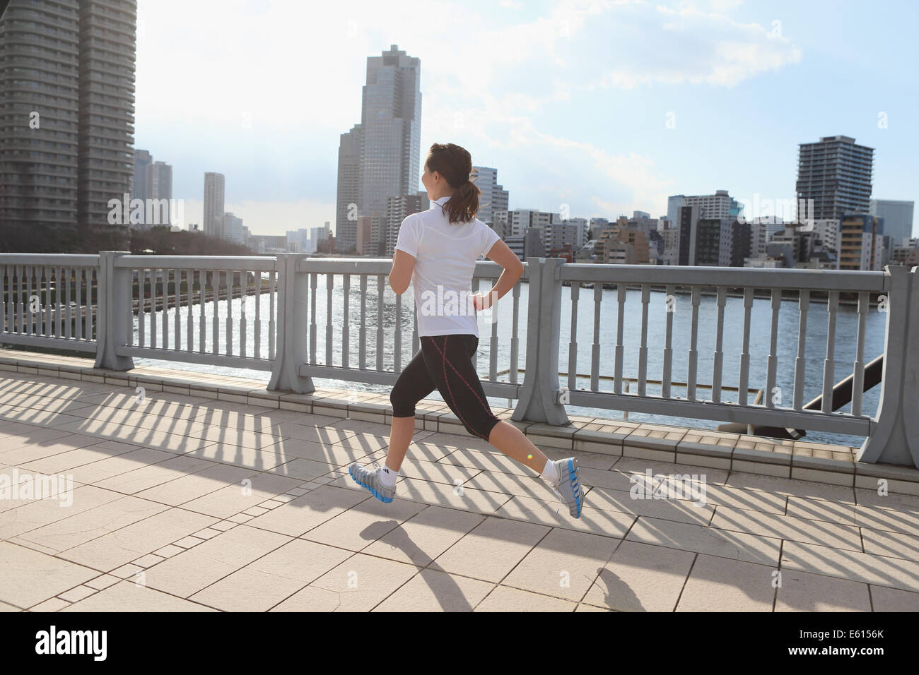 Tokyo marathon bridge hi-res stock photography and images - Alamy
