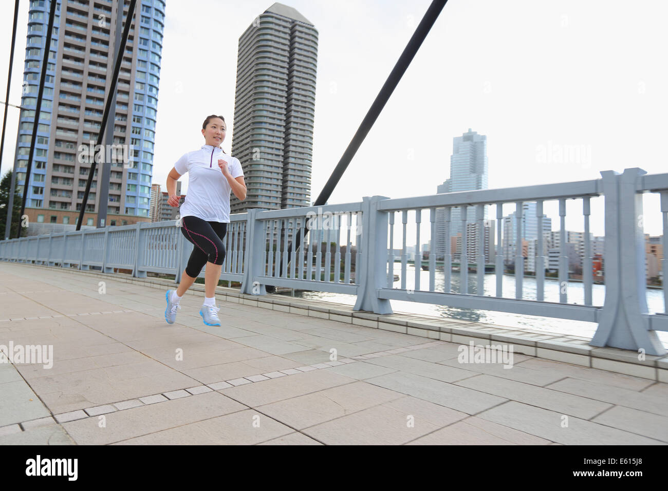 Tokyo marathon bridge hi-res stock photography and images - Alamy