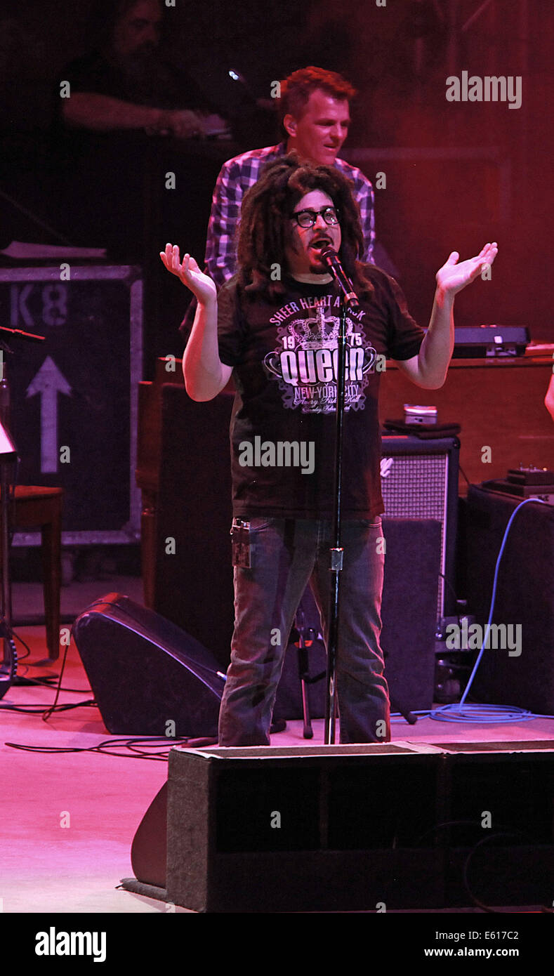 Las Vegas, Nevada, USA. 11th Aug, 2014. Adam Duritz (dreadlocks) lead ...