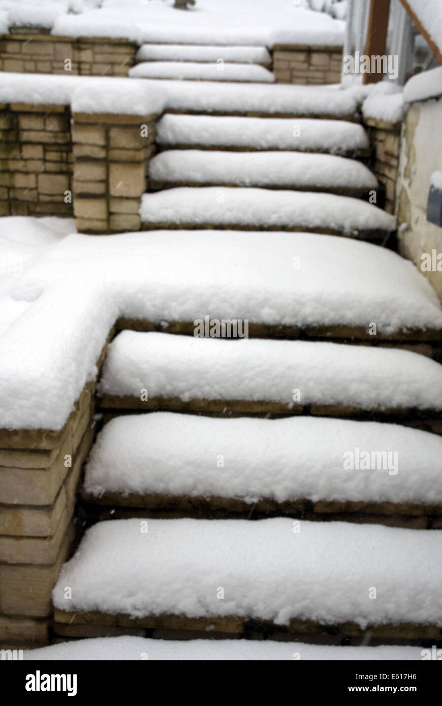 Covered steps hi-res stock photography and images - Alamy