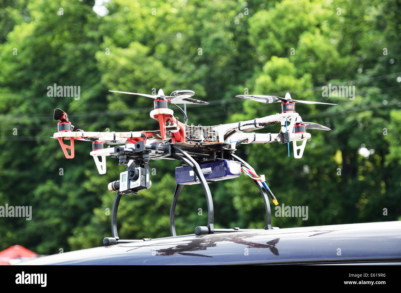 Robot weapon hi-res stock photography and images - Alamy