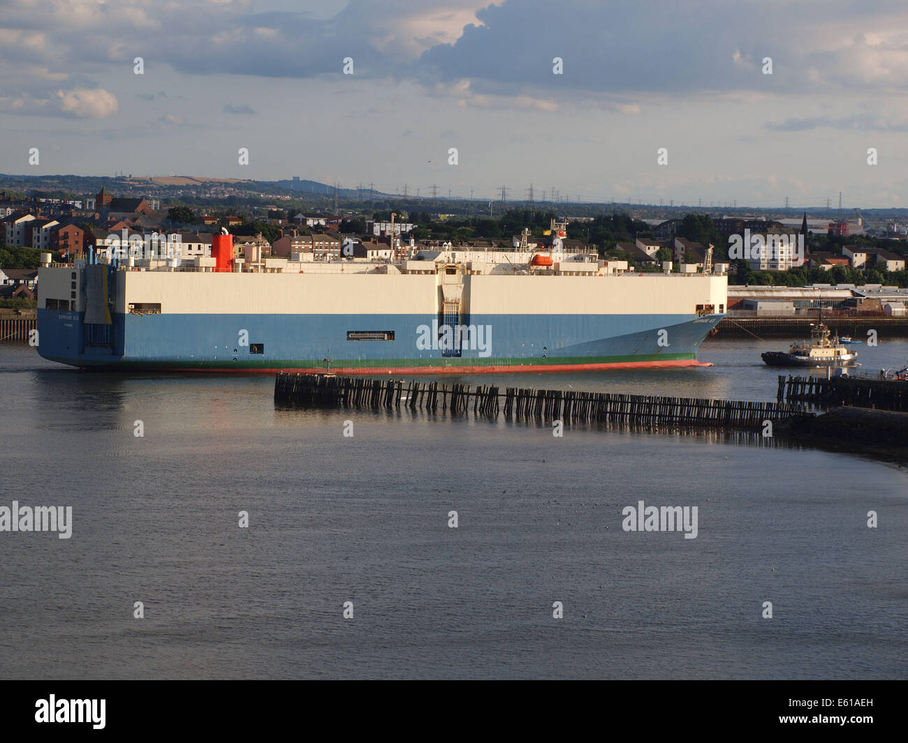 Mitsui osk hi-res stock photography and images - Alamy