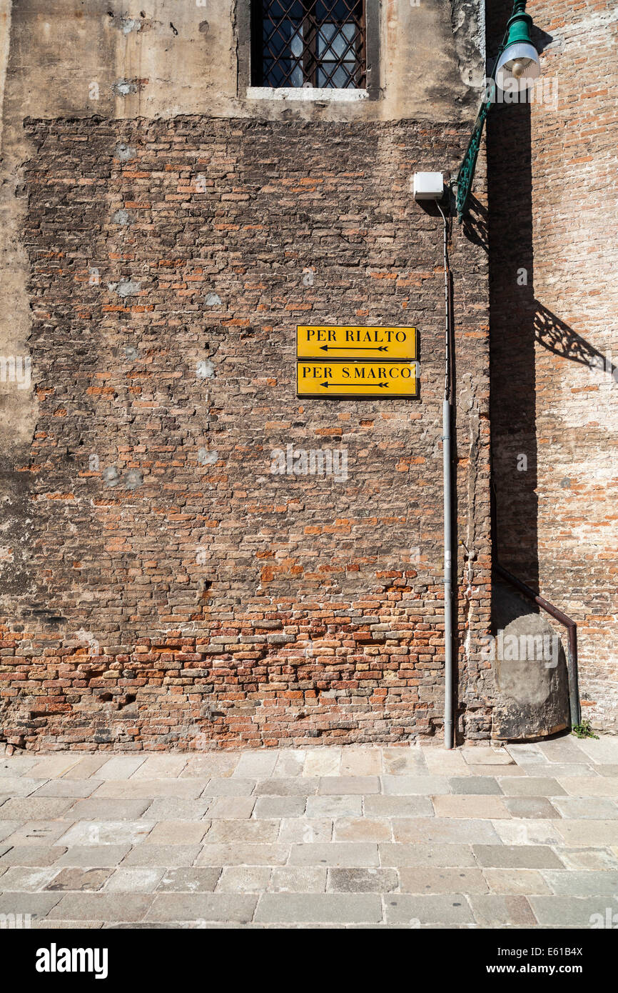 Italie sign hi-res stock photography and images - Alamy