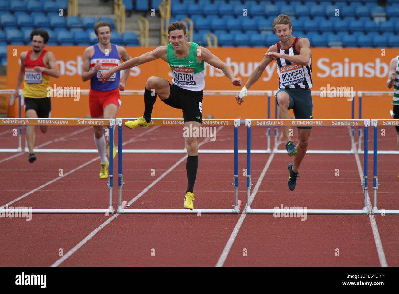 400m hurdles hi-res stock photography and images - Alamy
