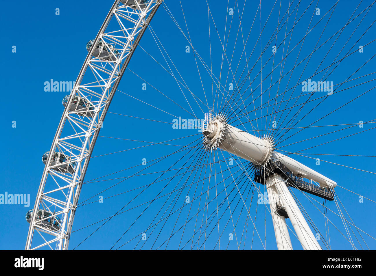 Hub and spoke hi-res stock photography and images - Alamy