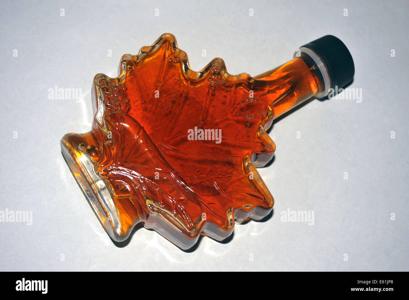 Canada Maple Syrup Bottle Stock Photos & Canada Maple Syrup Bottle ...