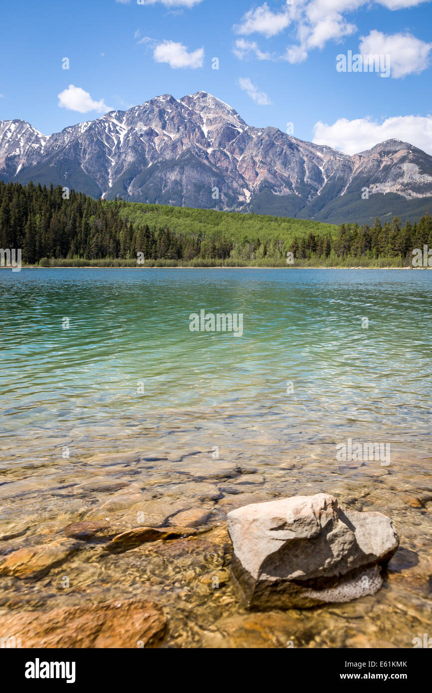 Pyramid Lake with Pyramid Mountain, Jasper, Canada, North America Stock ...