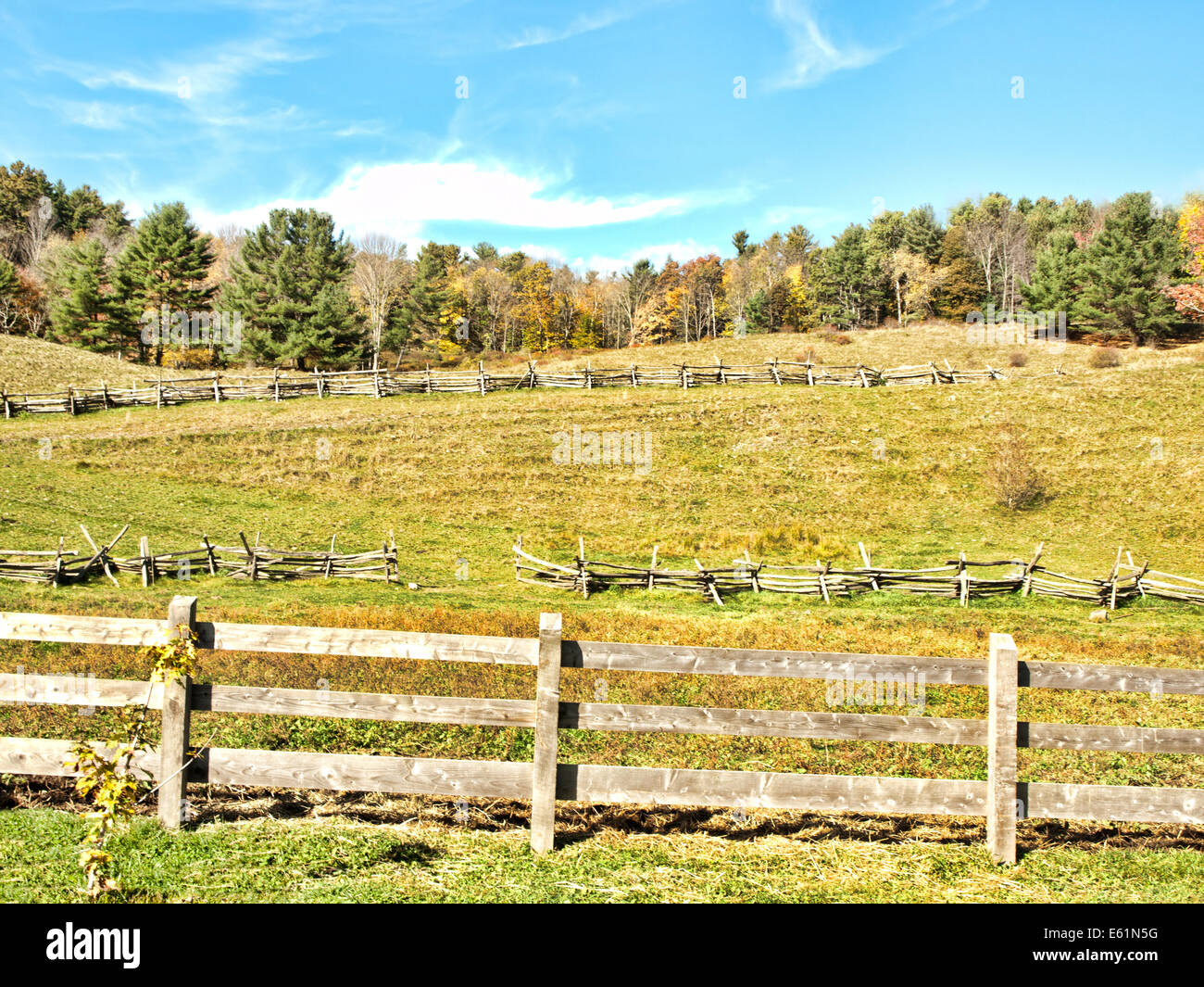 Old farm fences hi-res stock photography and images - Alamy