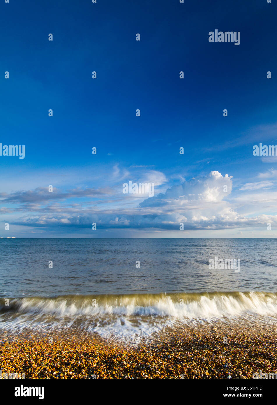 Shingle sea tide hi-res stock photography and images - Alamy