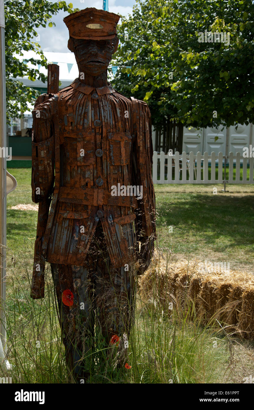 Simon Pettit sculpture of a WW1 soldier, on display at the The Poppy ...