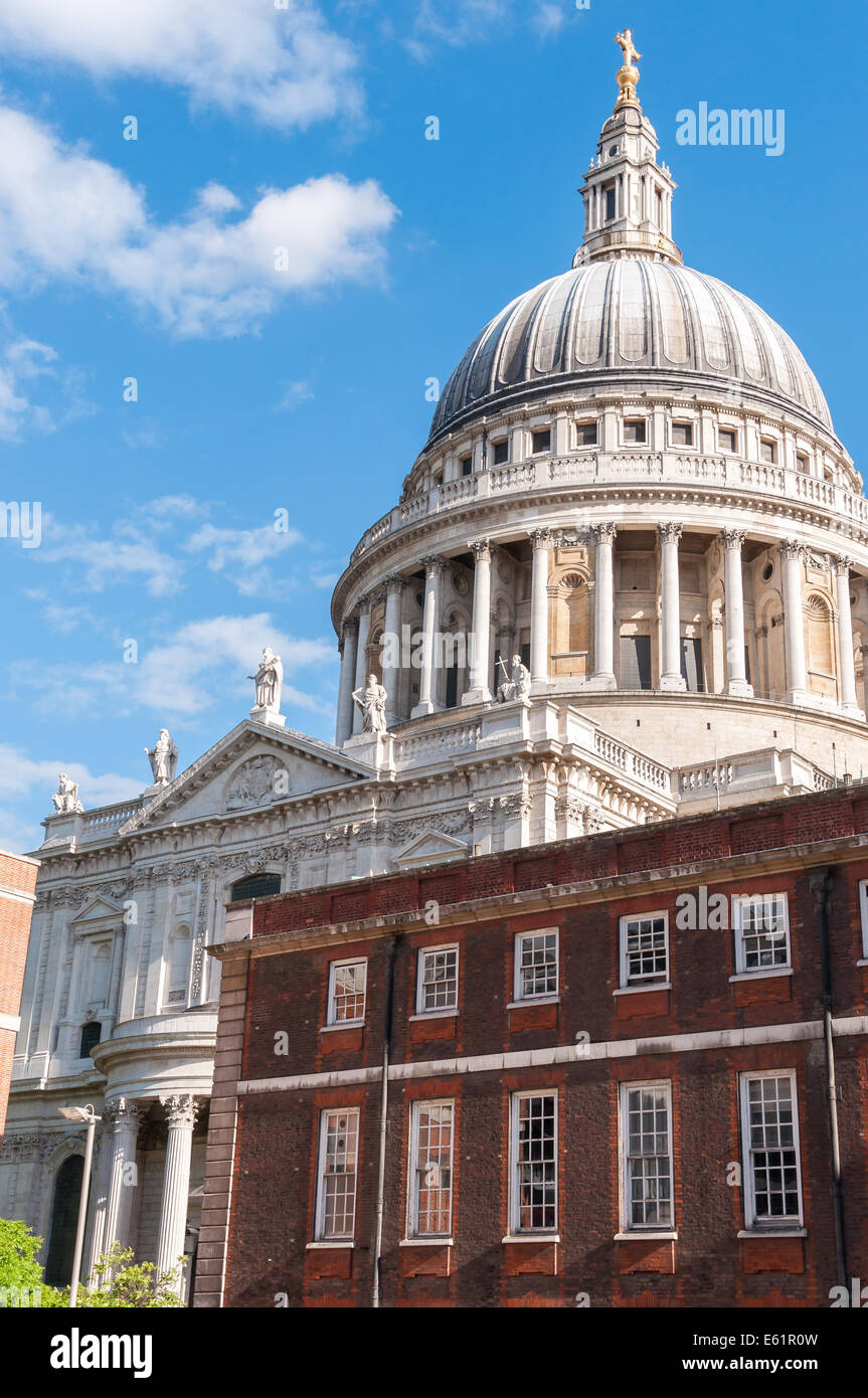 London building dome tower hi-res stock photography and images - Alamy