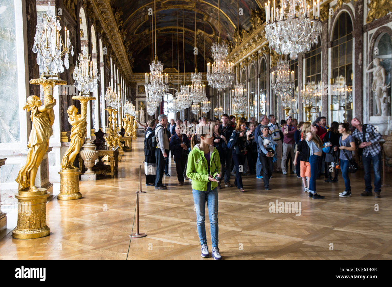 Versailles hall of mirrors hi-res stock photography and images - Alamy