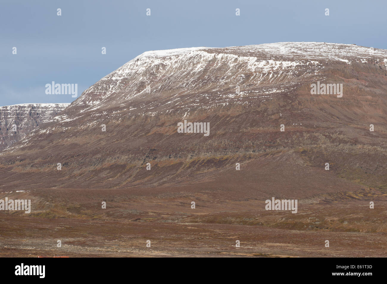 Arctic mountain range hi-res stock photography and images - Alamy
