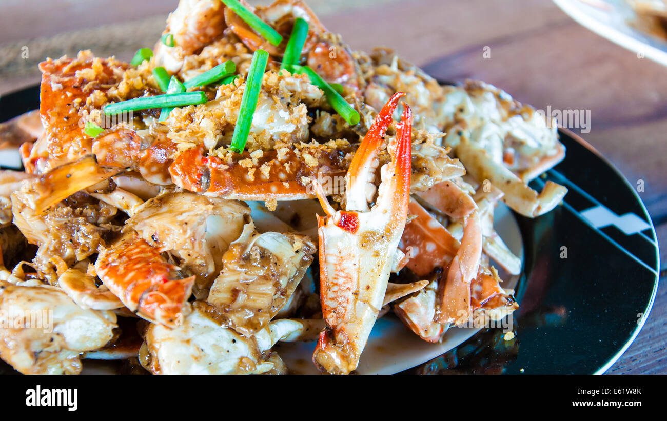 Blue crab cooked in traditional Thai style Stock Photo - Alamy