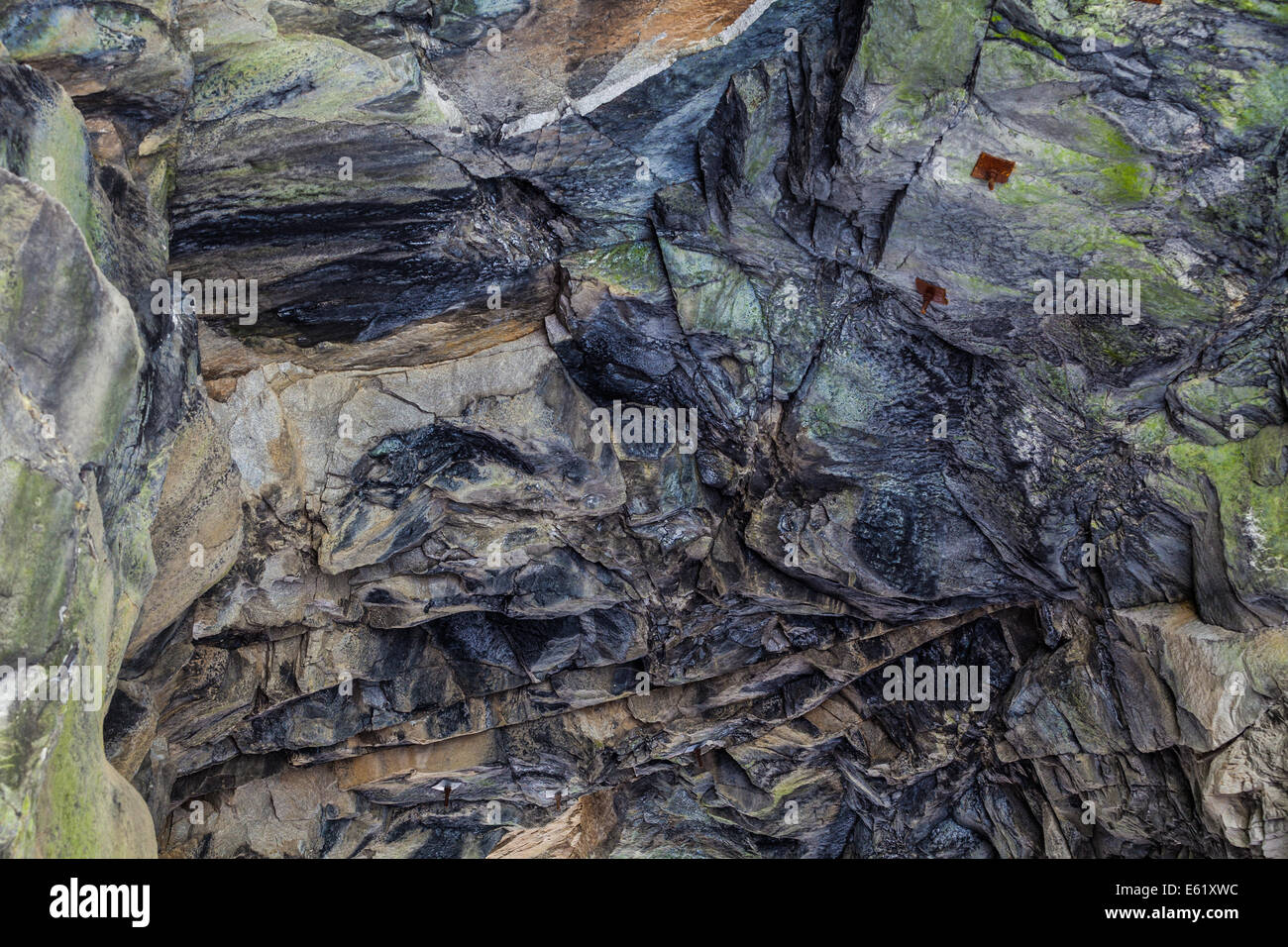 Dynamite tunnel railway hi-res stock photography and images - Alamy