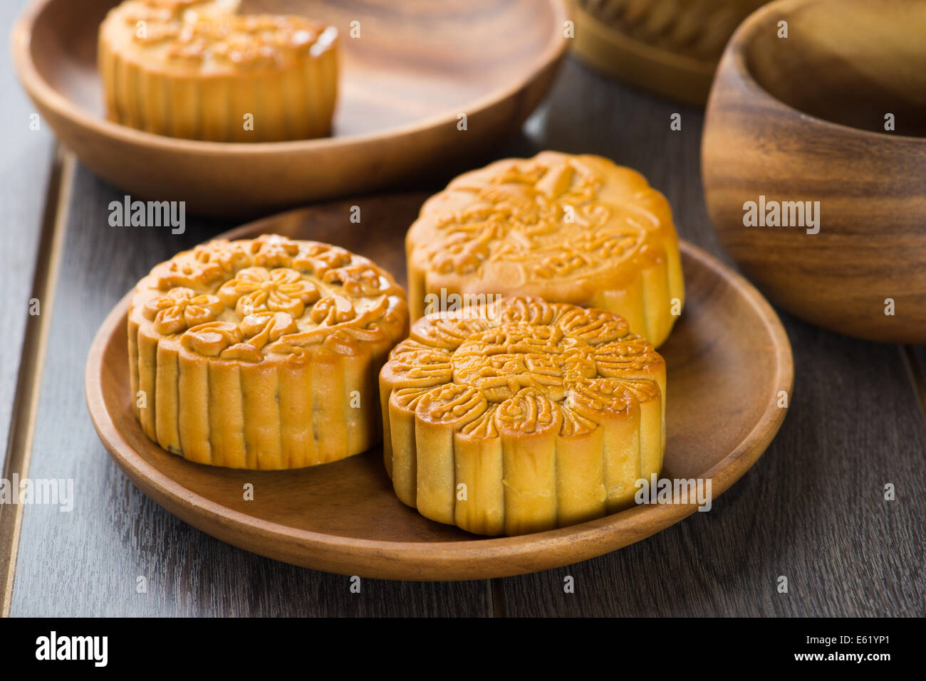 Moon cakes for the Chinese Mid-autumn festival Stock Photo - Alamy