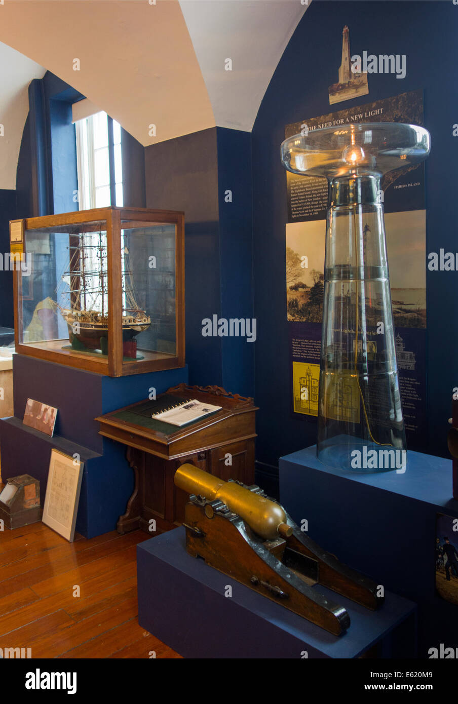 Custom house maritime museum in New London CT Stock Photo - Alamy