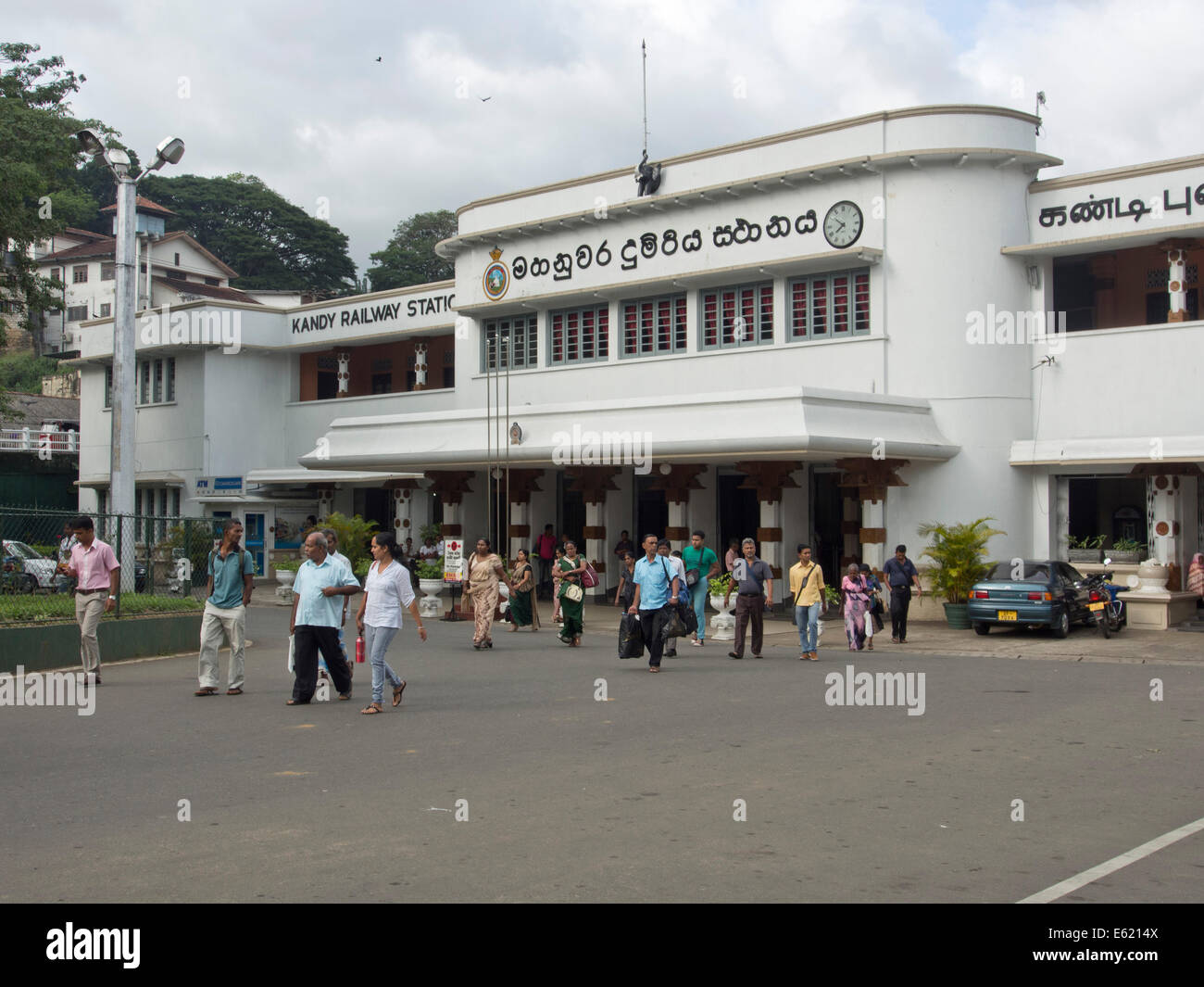 Kandy railway station, Sri Lanka Stock Photo - Alamy