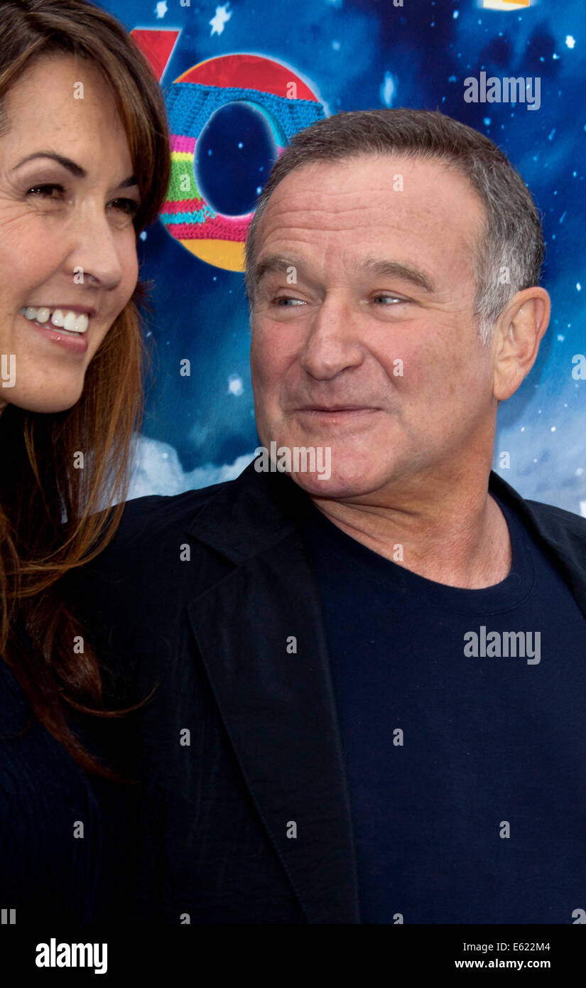 US actor Robin Williams and his wife Susan Schneider arrive for the ...