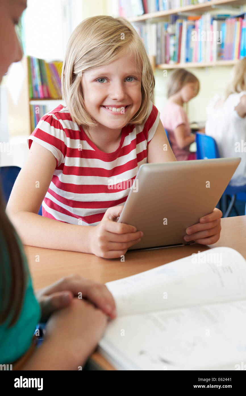 Tablet classroom hi-res stock photography and images - Alamy