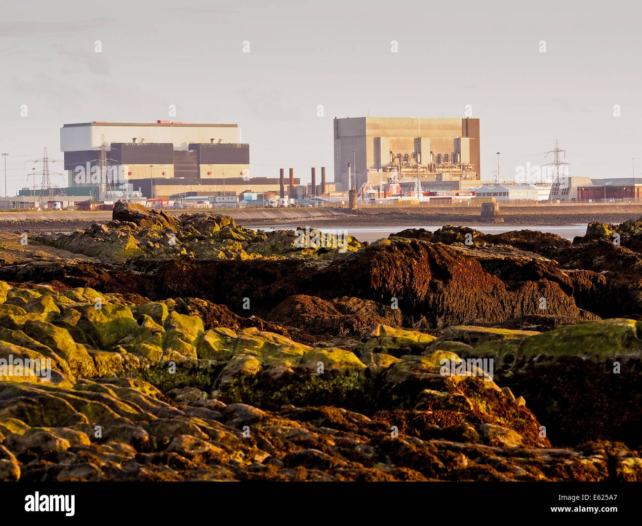 Heysham Nuclear Power Station Lancashire Stock Photos & Heysham Nuclear ...