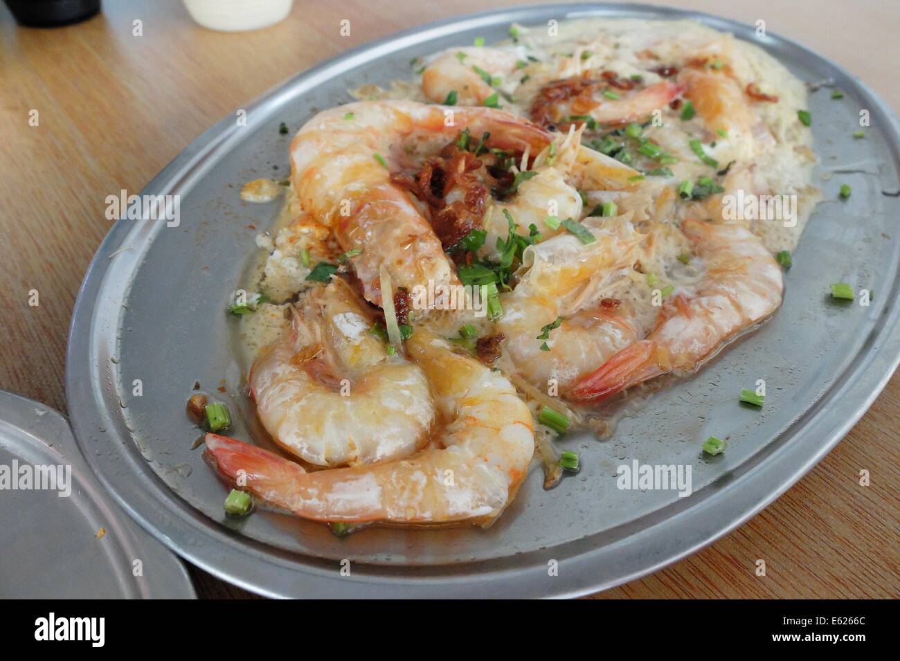 Steamed Prawns in Ginger and Chinese Wine Stock Photo - Alamy