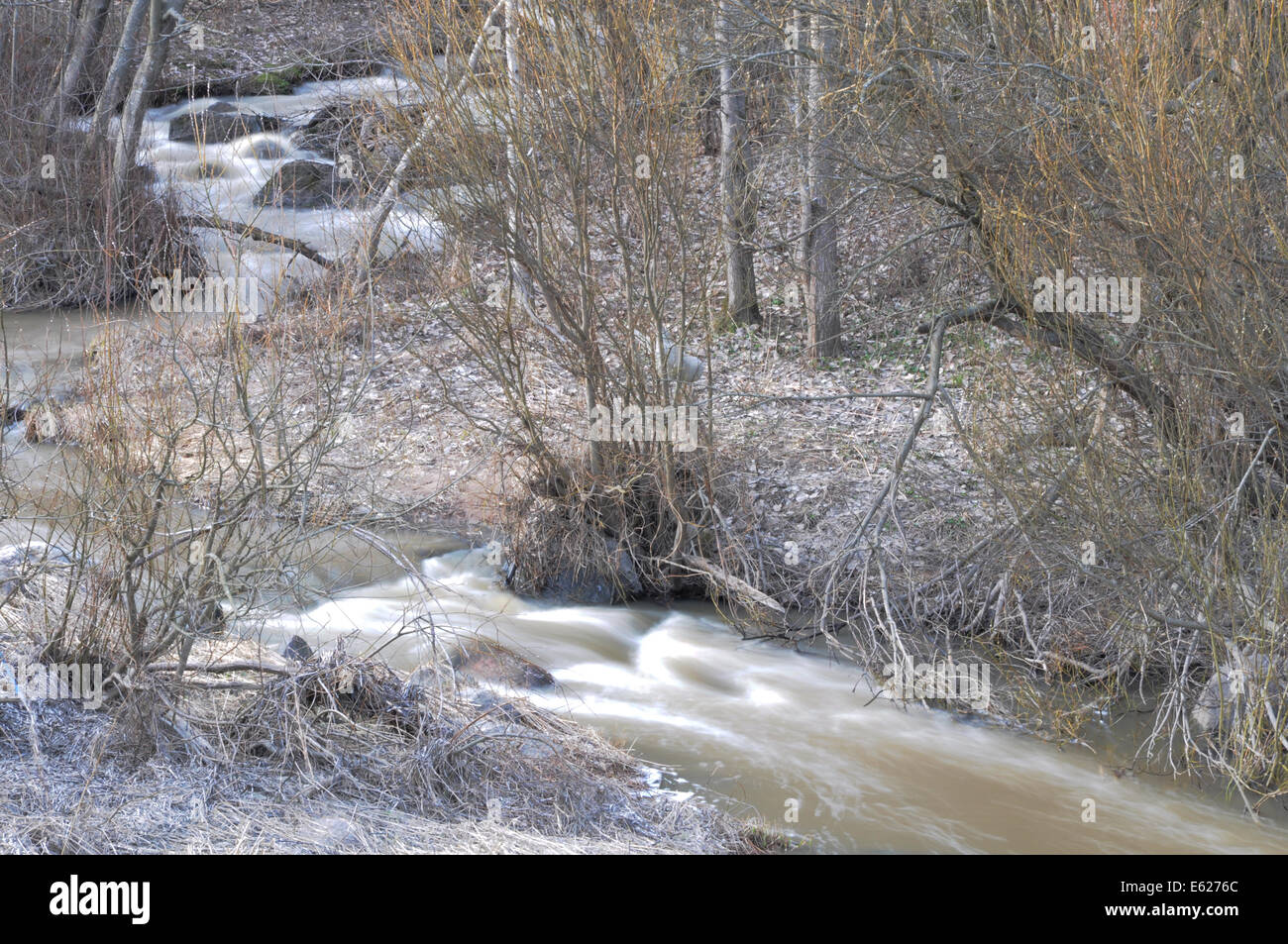 Stream flow in winter hi-res stock photography and images - Alamy