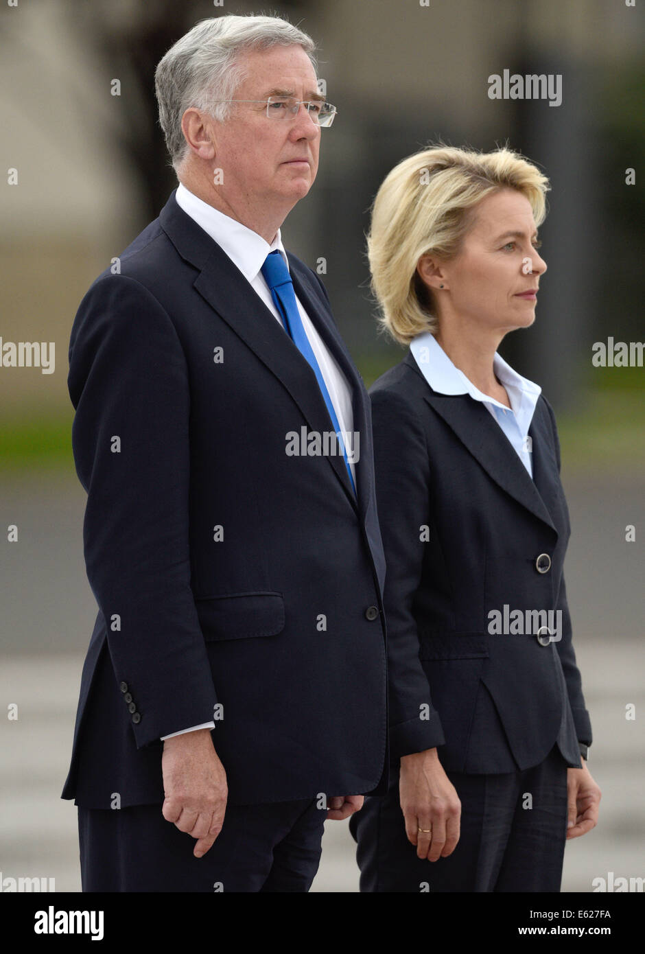 German Minister of Defence Ursula von der Leyen receives British ...