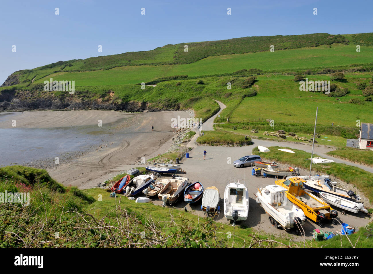 Pembrokeshire pwllgwaelod beach hi-res stock photography and images - Alamy