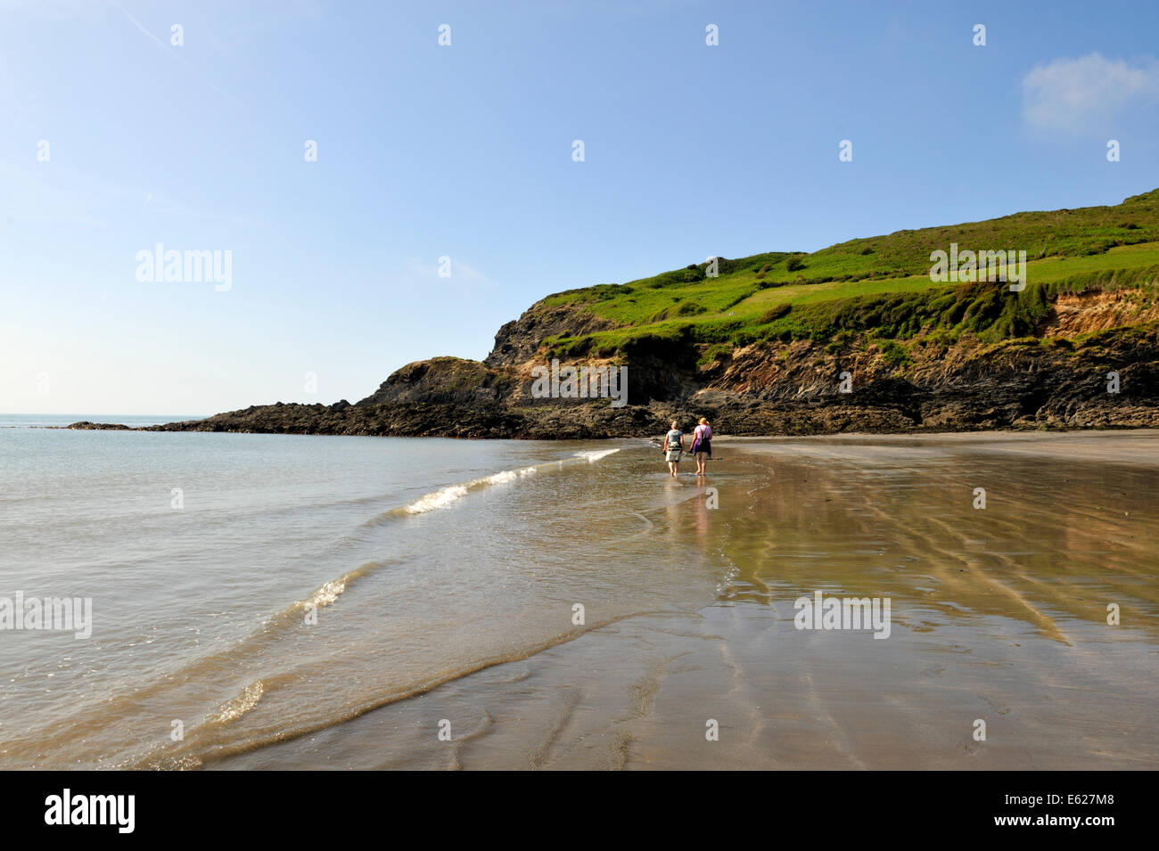 Pwllgwaelod beach hi-res stock photography and images - Alamy