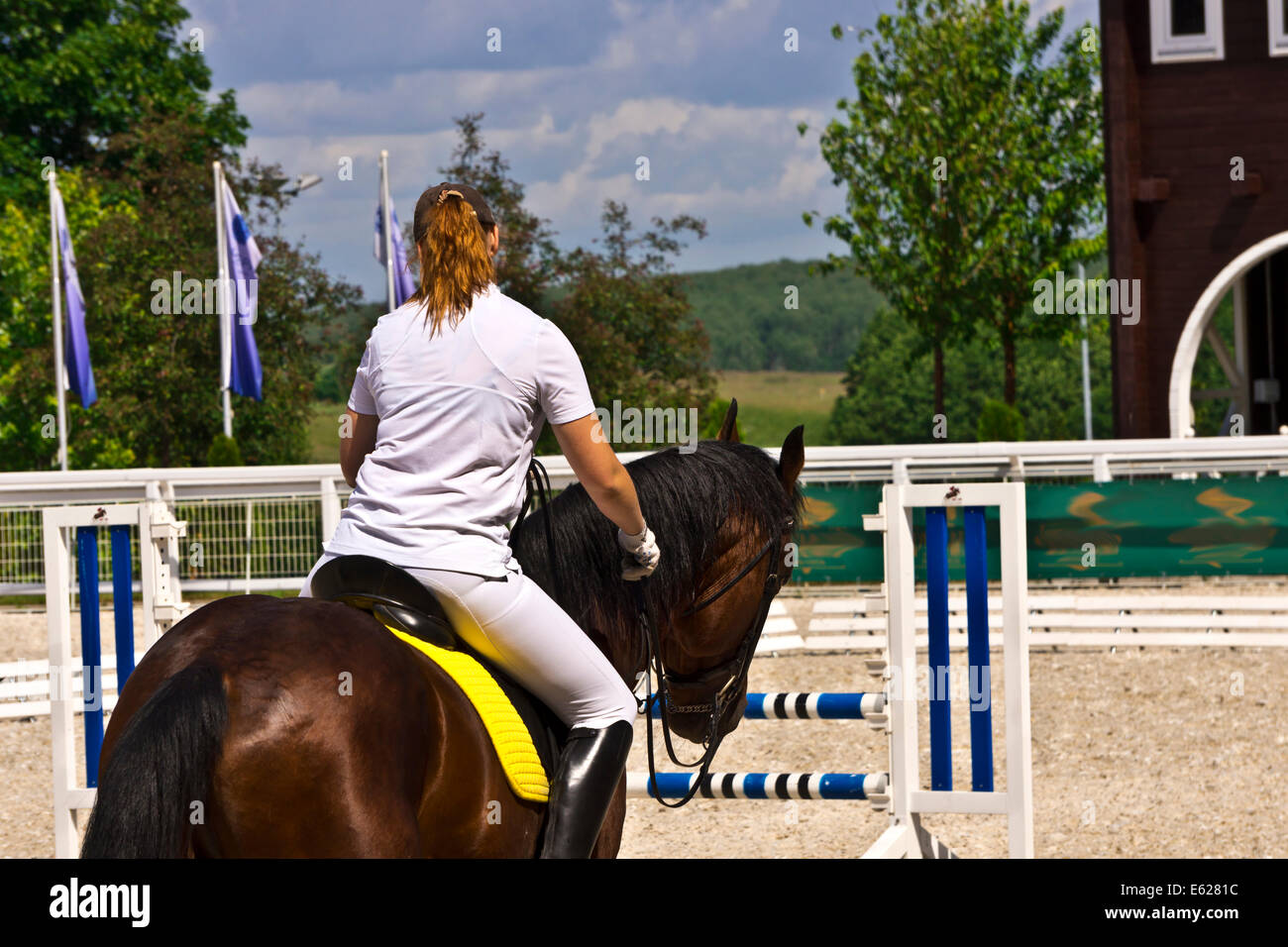 Hesitating hi-res stock photography and images - Alamy