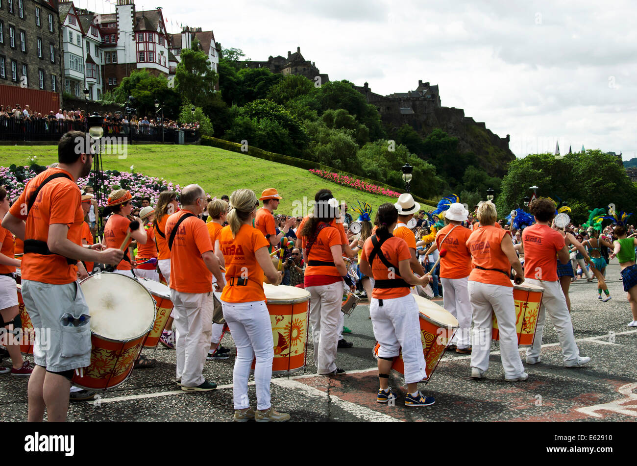 Samba band in parade hi-res stock photography and images - Alamy