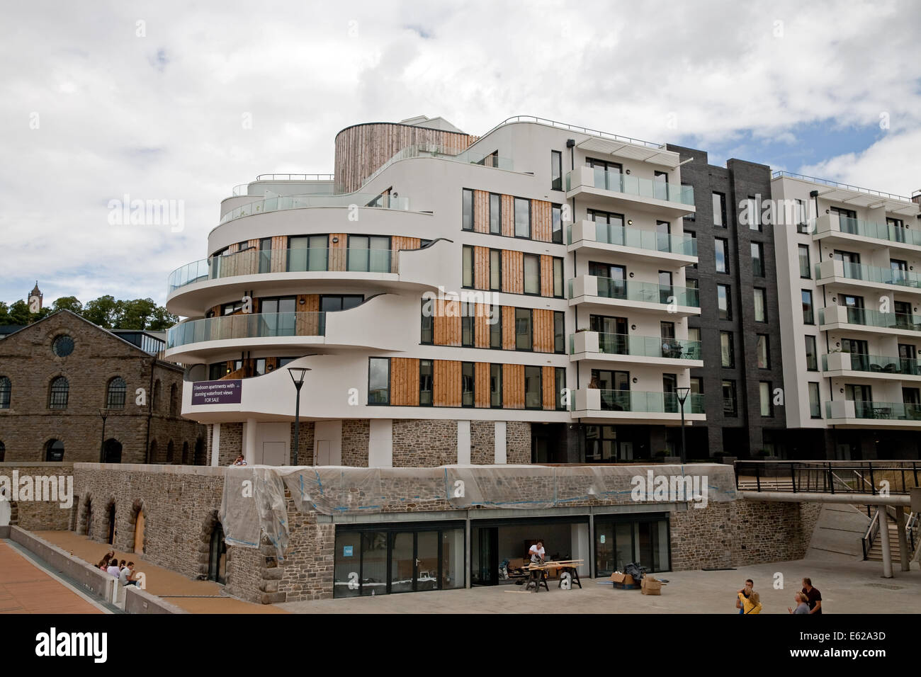 Newly built flats on the waterfront in Bristol UK Stock Photo - Alamy