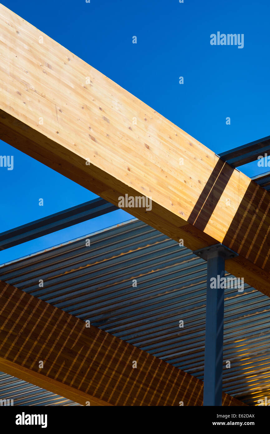 Wood roof with steel beams hi-res stock photography and images - Alamy