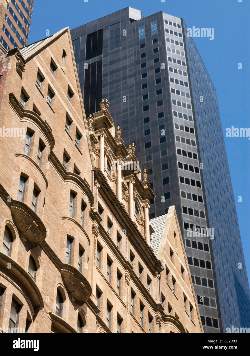 Contrasting Architecture in NYC Stock Photo - Alamy