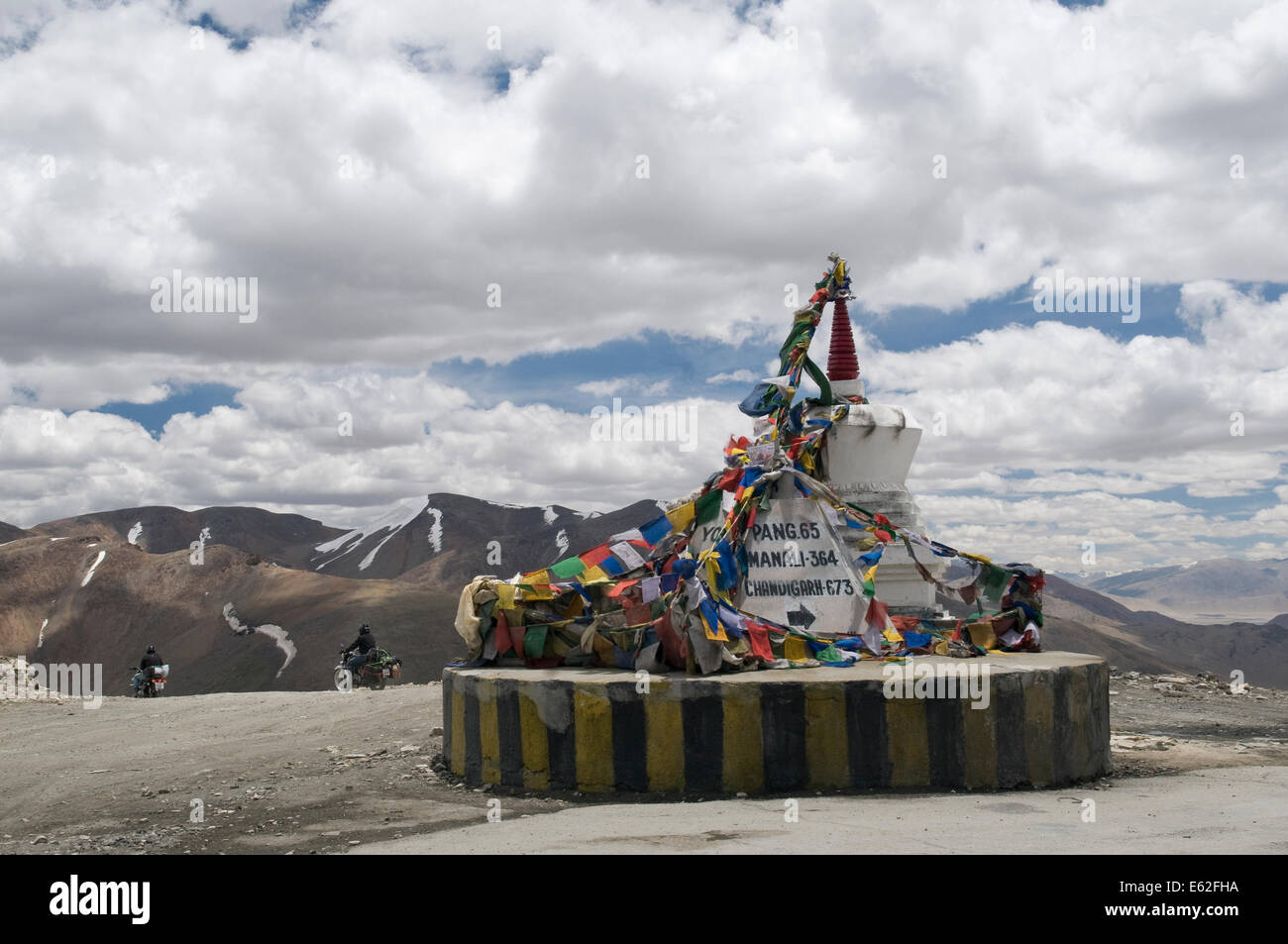 Tanglang La Pass, Indian Himalaya Stock Photo - Alamy