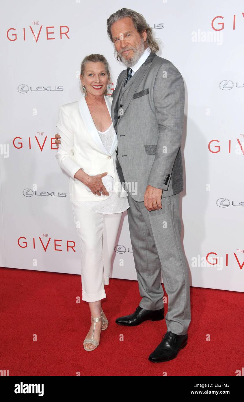 New York, NY, USA. 11th Aug, 2014. Susan Geston, Jeff Bridges at ...