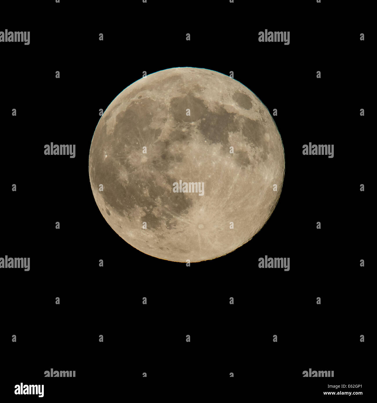 Full moon at perigee hi-res stock photography and images - Alamy