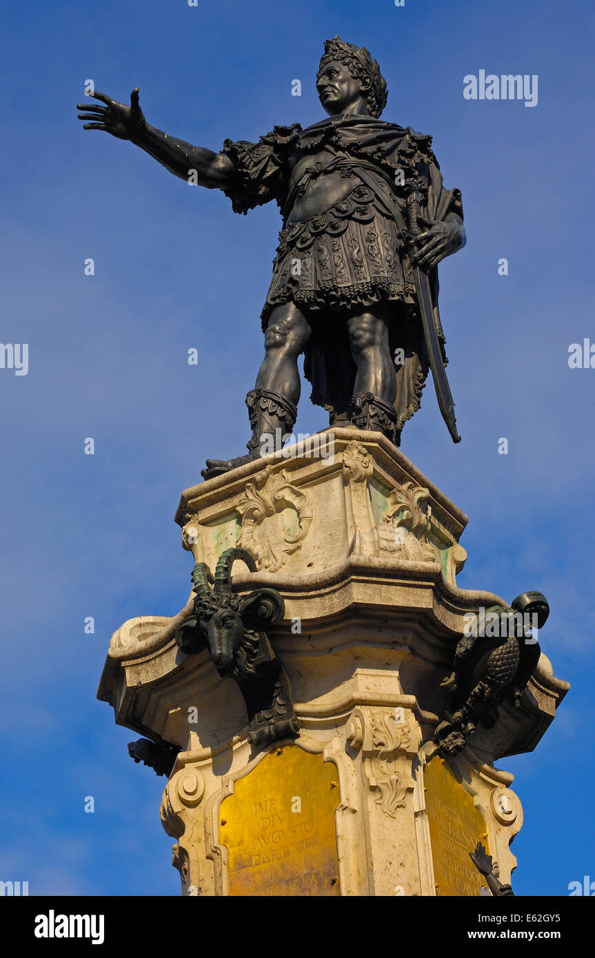 Augustusbrunnen, Augustus Fountain in Rathausplatz, Town Hall Square ...