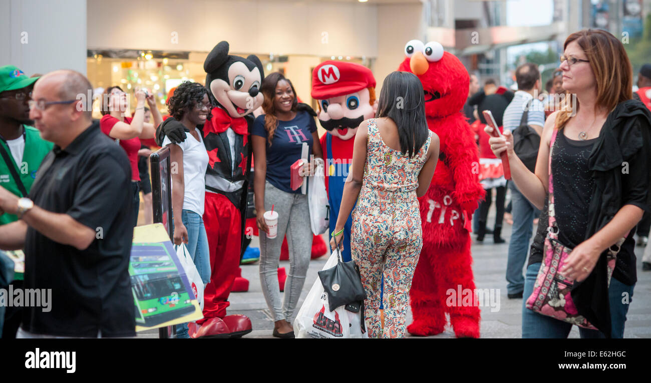 Costumed characters solicit tips in Times Square in New York Stock ...