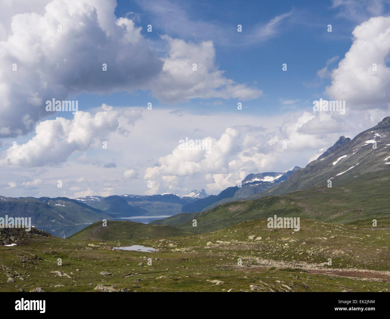 Mountain scenery, Jotunheimen Norway Scandinavia, mountain ranges in ...