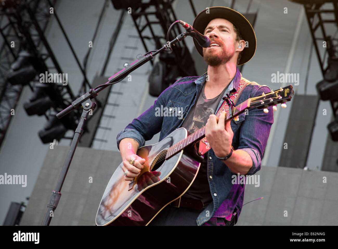 Chicago, Illinois, USA. 10th Aug, 2014. Guitarist TIM LOPEZ of the band ...