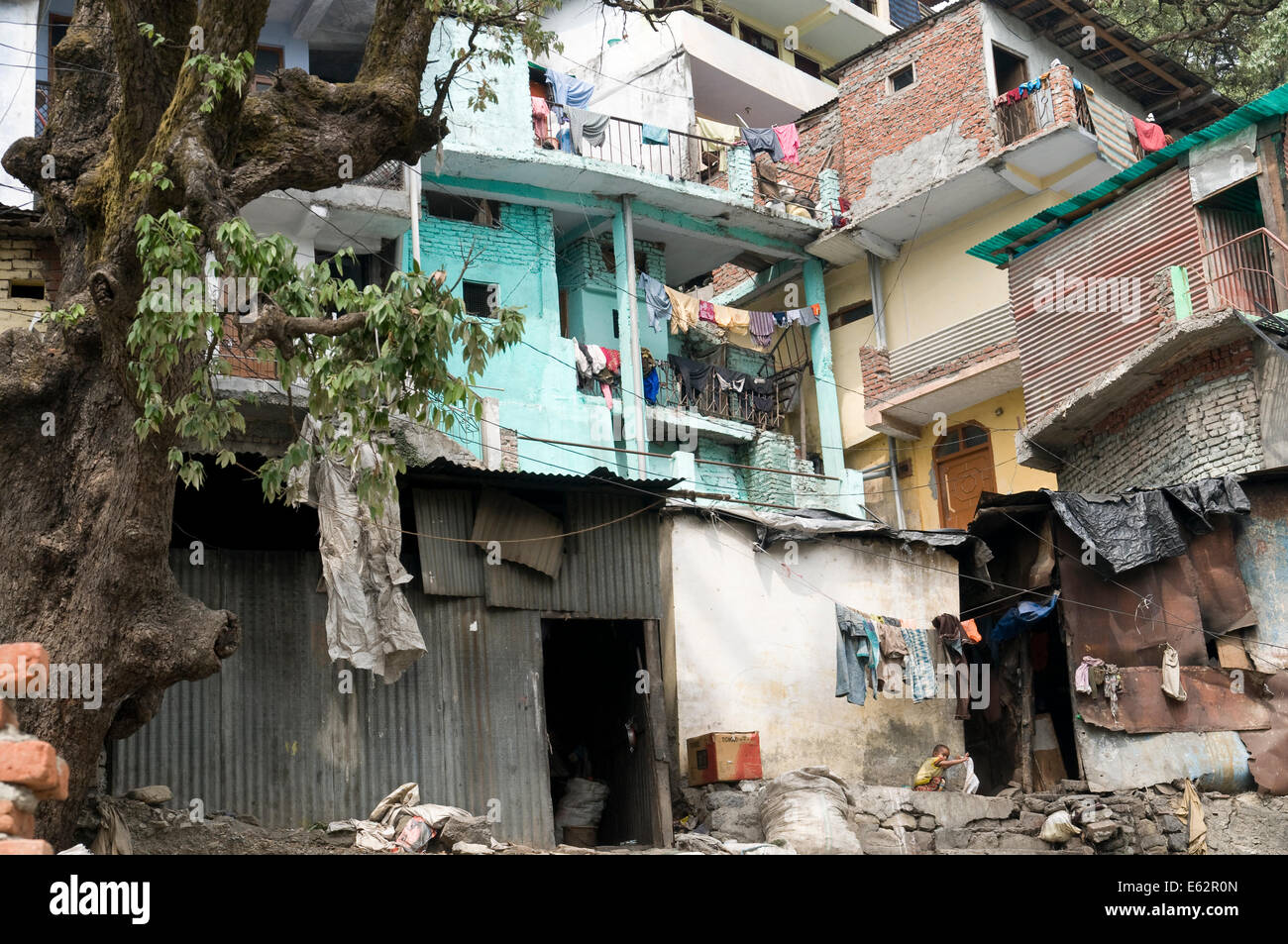 Poor houses in india hi-res stock photography and images - Alamy