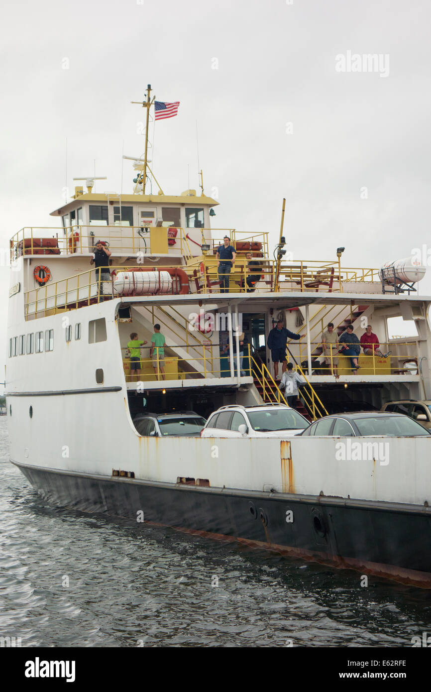 cross sound ferry unloading from Orient Point Long Island Stock Photo ...