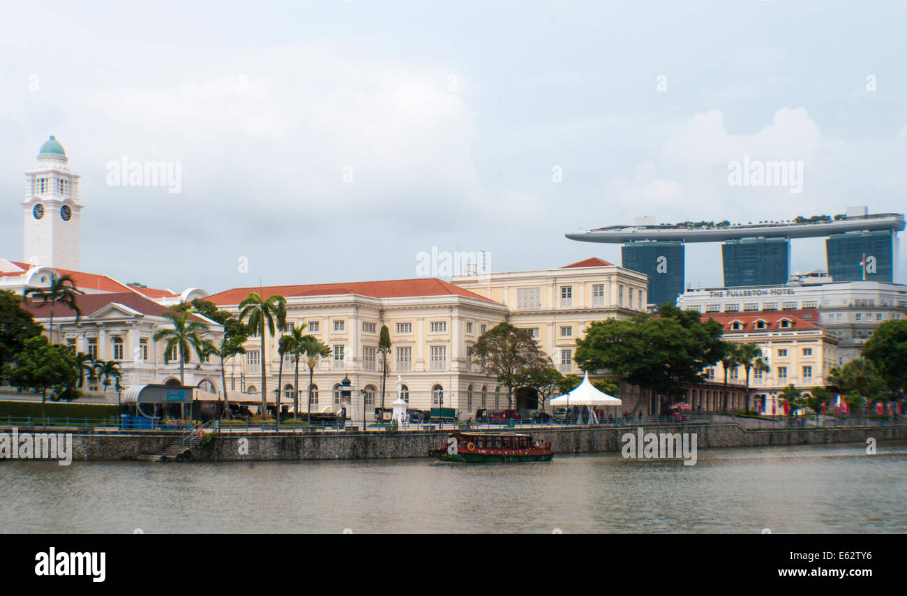 Looking across Singapore River from Boat Quay to the 1897 Empress Place ...