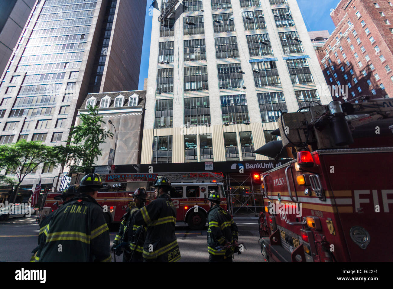 New york fire department hi-res stock photography and images - Alamy