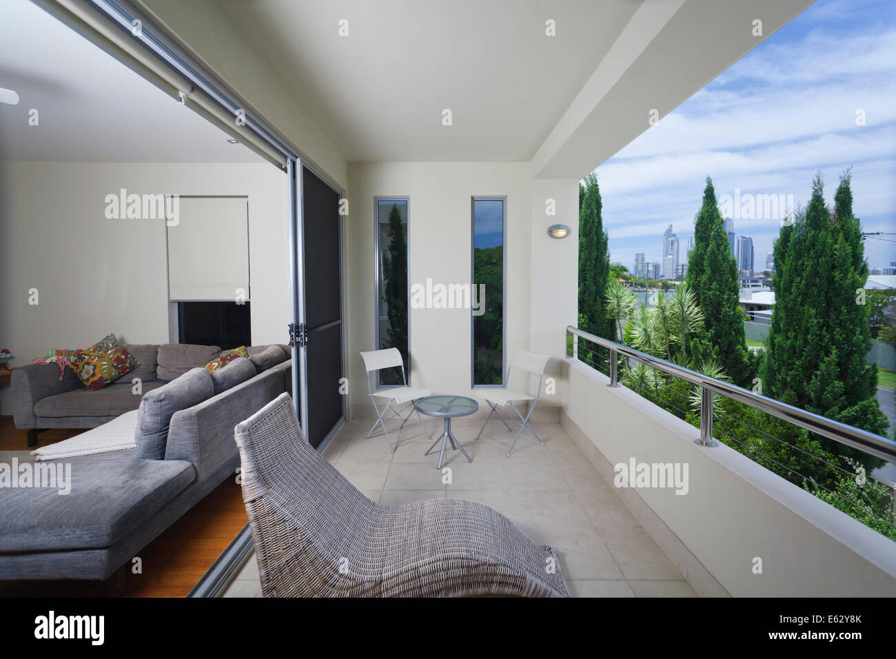 Balcony hi-res stock photography and images - Alamy