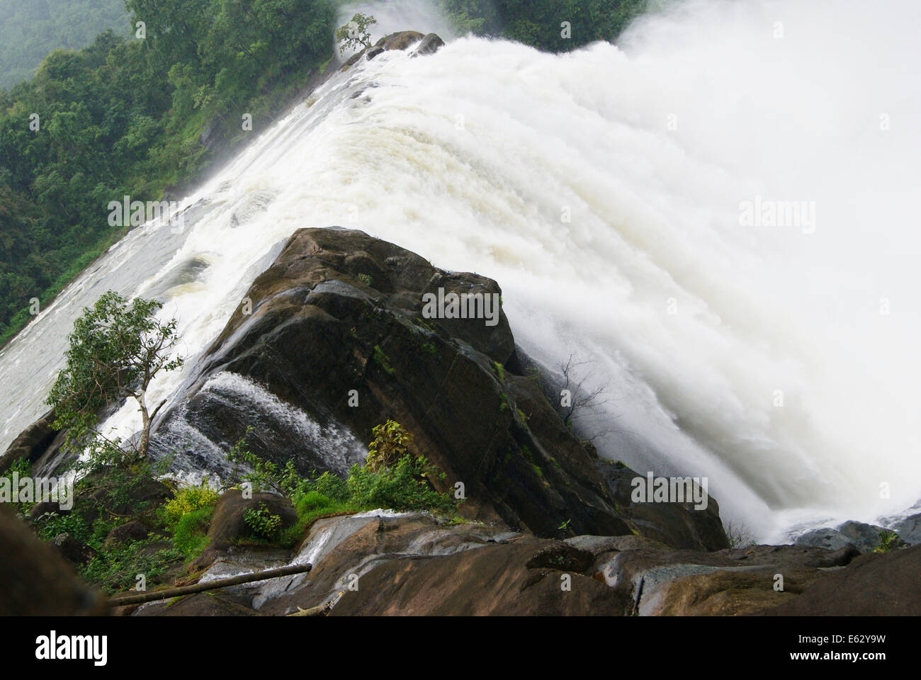 Athirappilly hi-res stock photography and images - Alamy